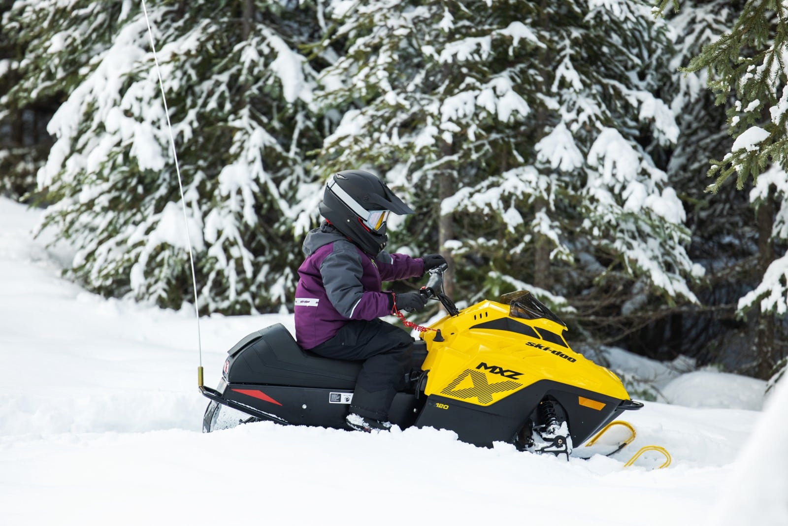 2023 Ski-Doo MXZ 120 / 200 - Snowmobile Passion