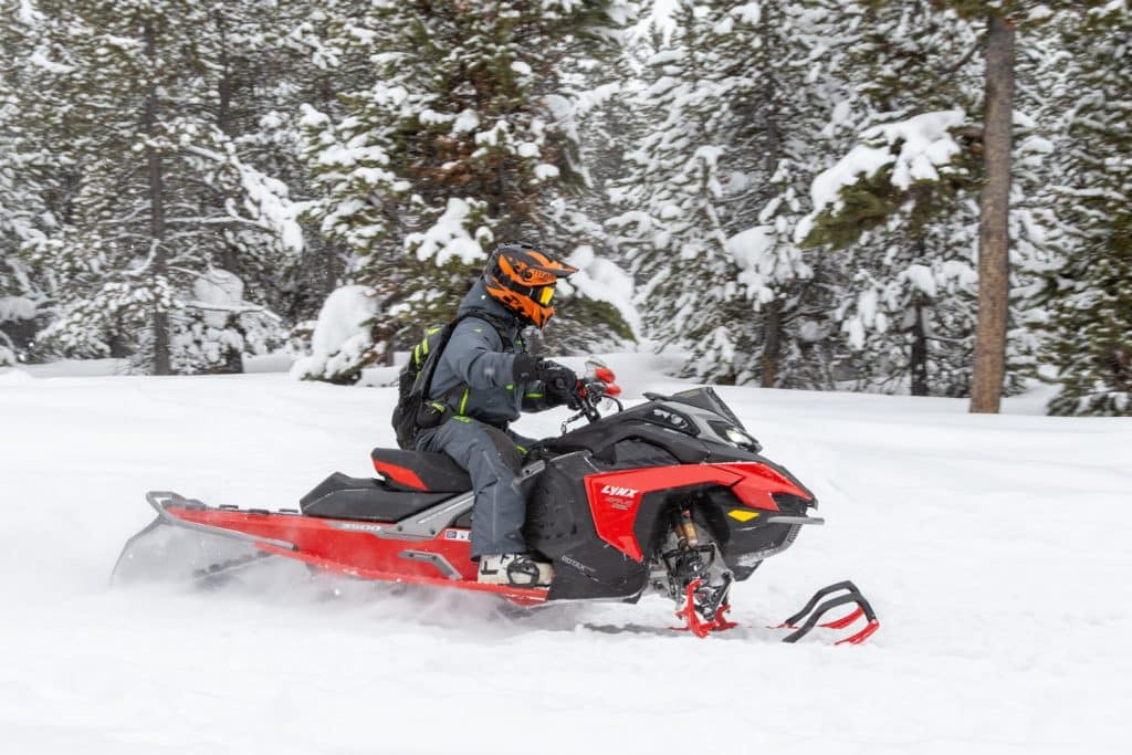 2024 LYNX RAVE RE - Test - Snowmobile Passion